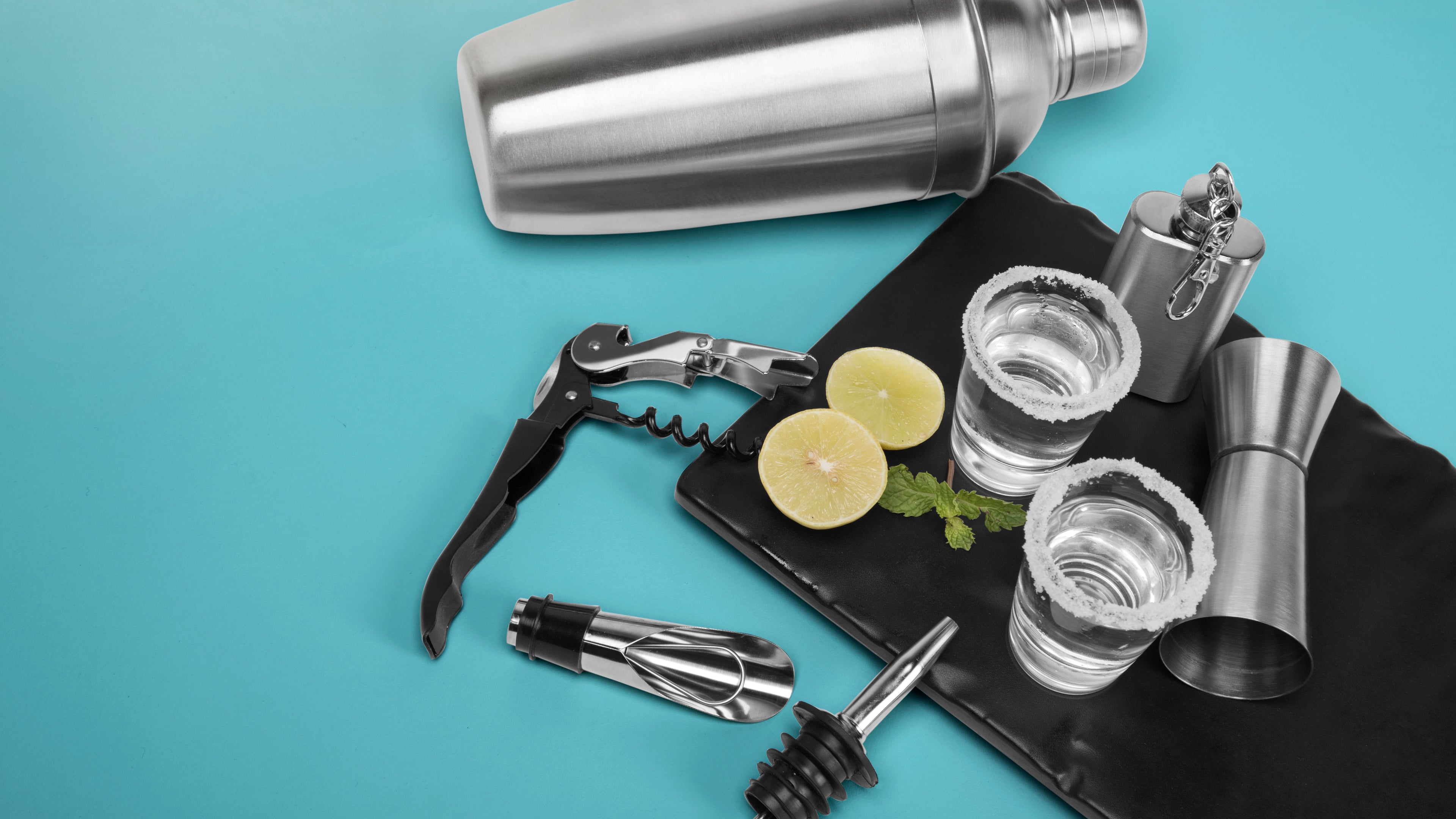 Abrazo: Premium Bar Sets & Accessories